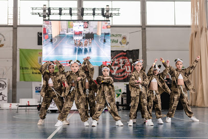 Academia de Baile The New Crew en Vélez-Málaga